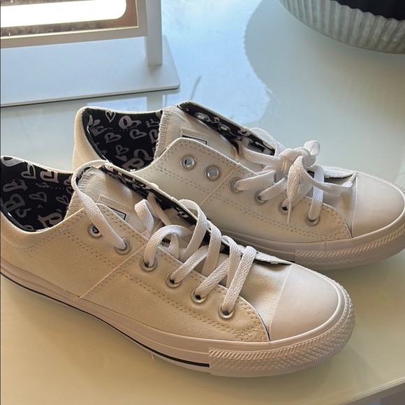 Converse | Shoes | Converse White Sneakers With Black Pattern | Poshmark